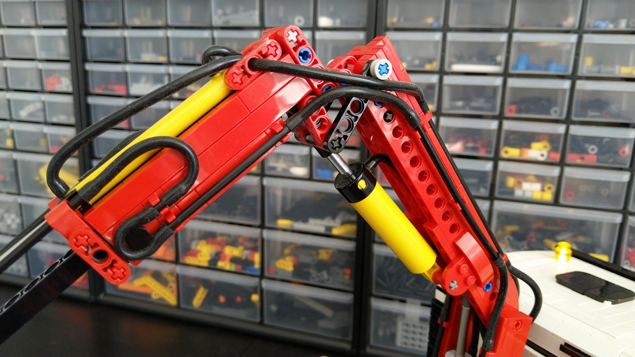 MAN TGS 6×4 with bucket gripper – FT-creations